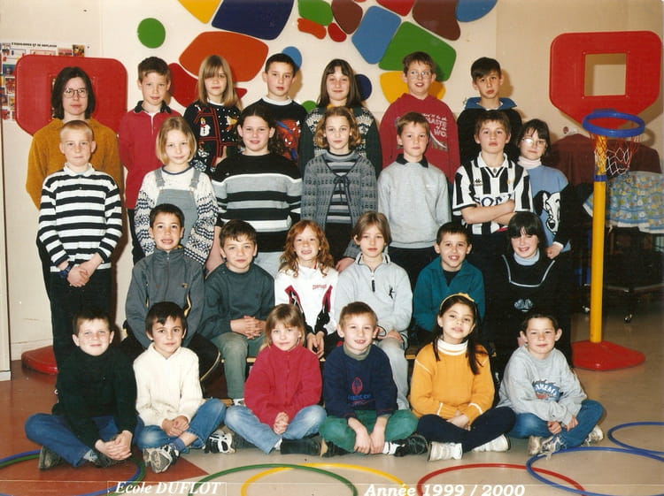 Photo de classe CE2 de 2000, école Primaire - Copains d'avant