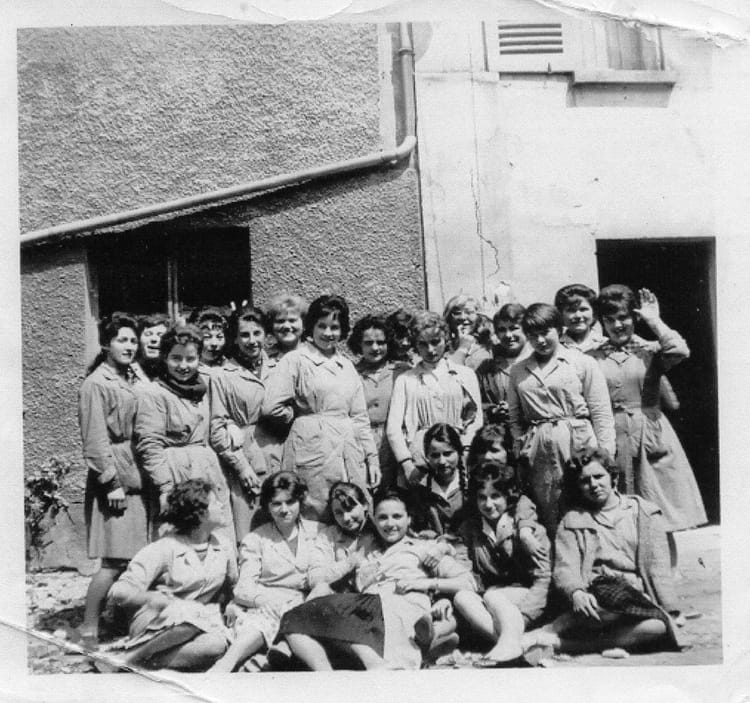 Photo de classe Classe d'employées de bureau de 1963, RENE POUTEAU ...