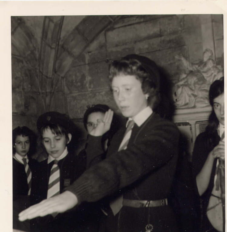 Photo de classe Promesse Guides de 1961, Scouts Et Guides De France ...