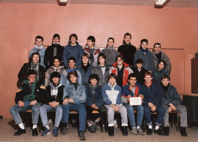 Photo de classe 3 pcm de 1987, Lycée Polyvalent Louis Marchal - Copains ...