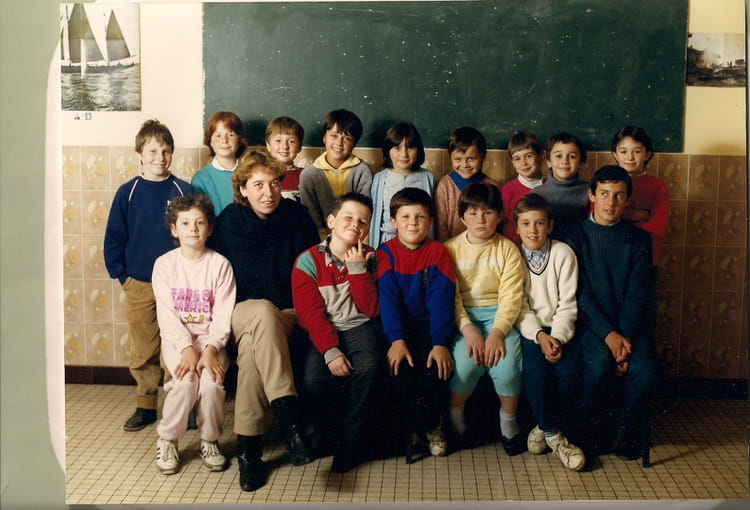 Photo de classe CM1 de 1986, Ecole Primaire De La Chapelle Bouexic (La ...