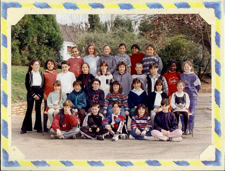 Photo de classe CM1 Mme Soleil de 1996, ECOLE GABRIEL CHEVRIER ...