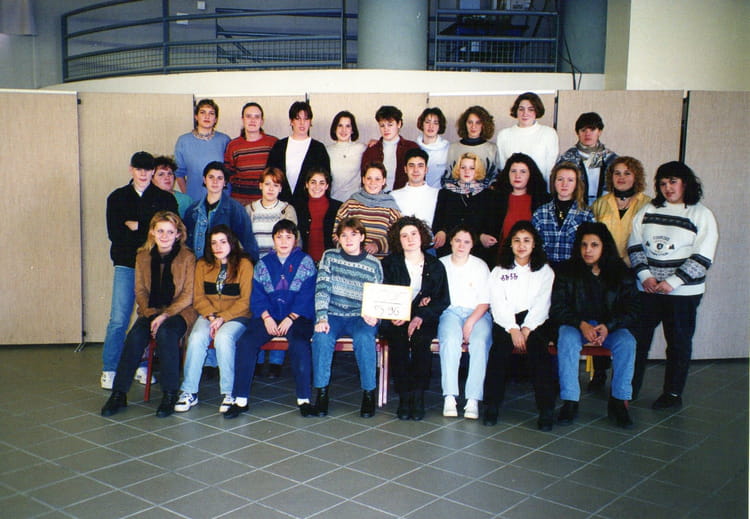 Photo de classe T.coif de 1996, Lycée Professionnel Antoine Lomet ...