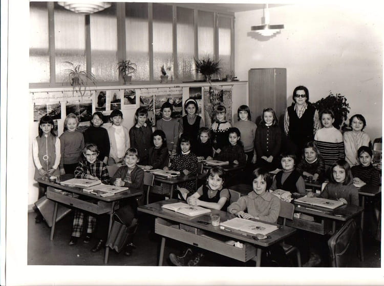 Photo de classe Classe de Mme WEISGERBER de 1969, ECOLE JEAN FISCHART ...