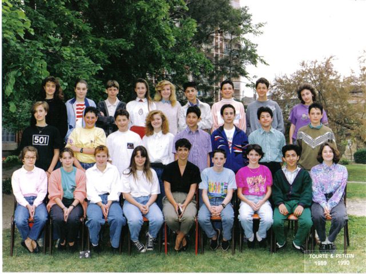 Photo de classe 4ème 5 de 1989, Collège Emilie De Rodat - Copains d'avant