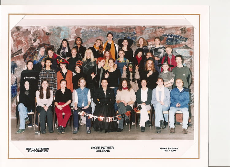 Photo de classe TL1 de 2000, Lycée Pothier - Copains d'avant