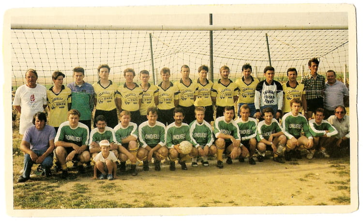 Photo de classe Football club de mons de 1988, Mons - Copains d'avant