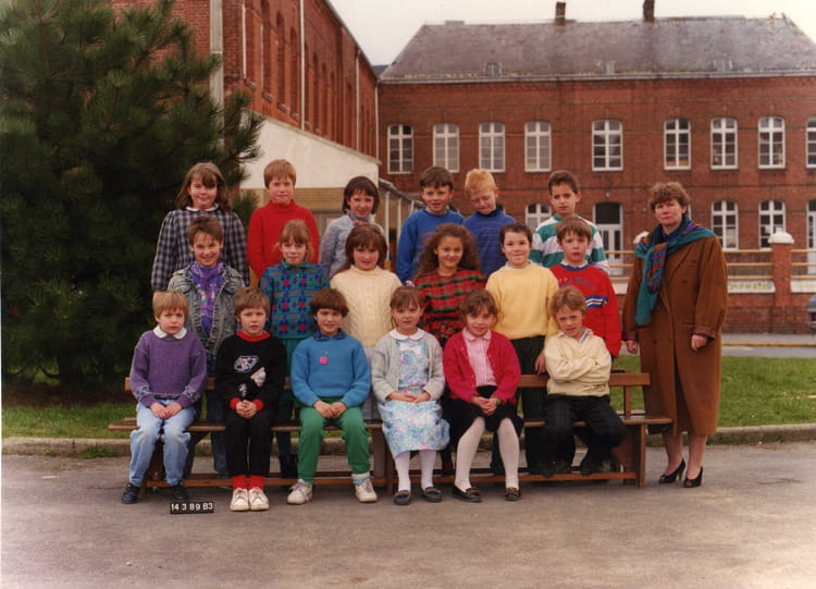 Photo de classe Ce2 de 1989, Ecole Jules Copin (Englefontaine ...