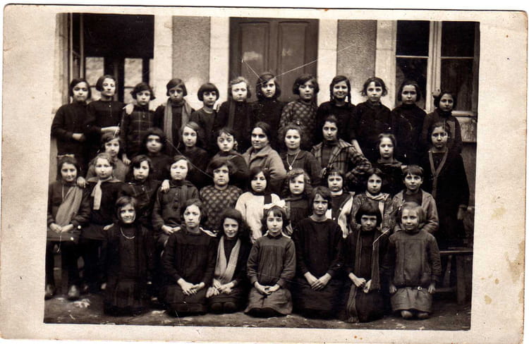 Photo de classe COLLEGE ENVIRON 1925 de 1925, Collège - Copains d'avant