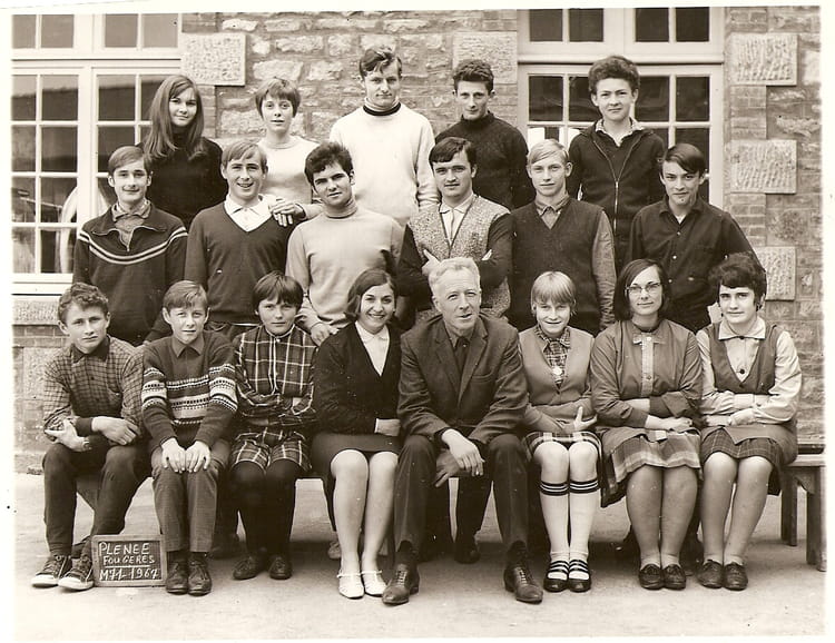 Photo de classe 3ème de 1967, Collège François Brune - Copains d'avant