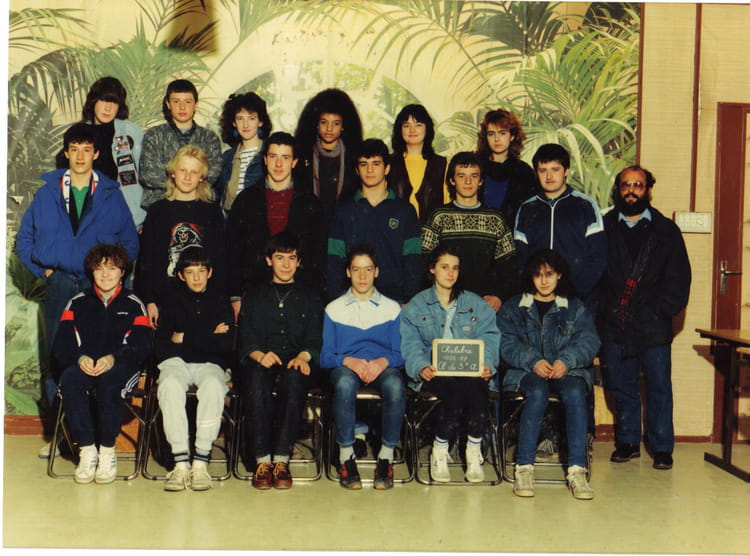 Photo de classe 3 ème A de 1986, Collège Antoine Pons - Copains d'avant