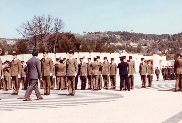 Photo de classe EOR Peloton 401 de 1985, Eaa ( Ecole D'application De L ...
