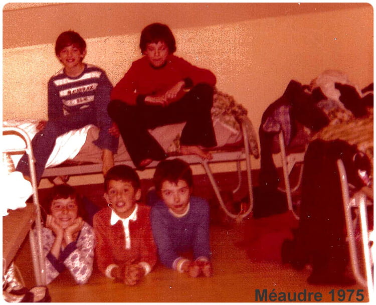 Photo de classe Classe de neige a méaudre de 1975, JULES FERRY ...