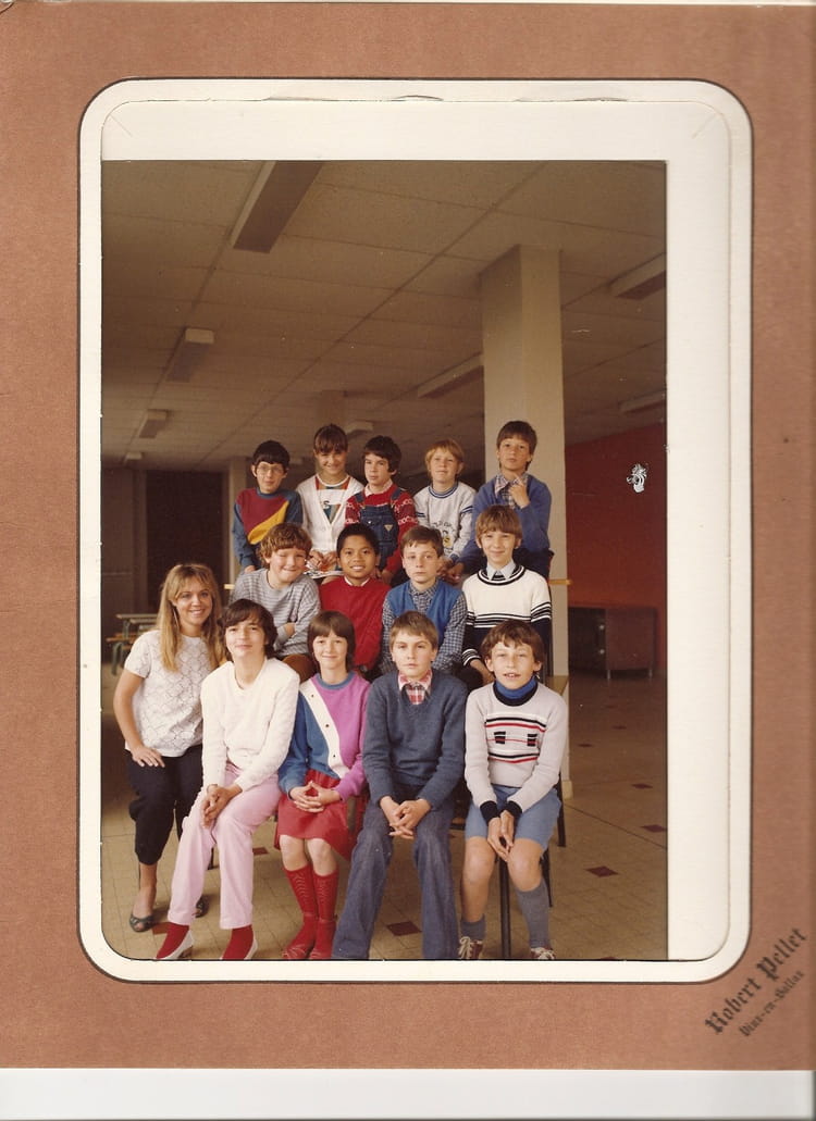 Photo de classe Classe de Catherine POULIN de 1982, Ecole La Chamarette ...