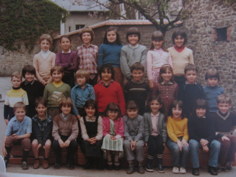 Photo de classe Ce1 de 1981, ECOLE LES FEUILLANTS - Copains d'avant