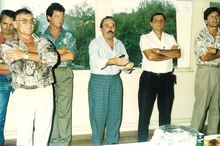 Photo de classe DEPART MR GAILLARD 22 SEPT 93 de 1993, CEM ILE DU ...