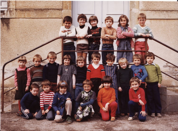 Photo de classe CP de 1979, Ecole Primaire (Faverney) - Copains d'avant