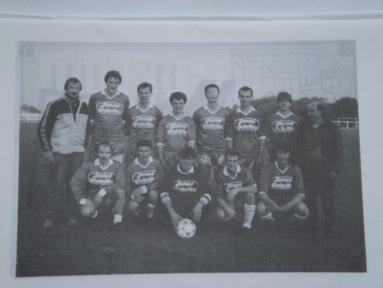 Photo de classe équipe 1 de 1988, Us Janzé - Copains d'avant