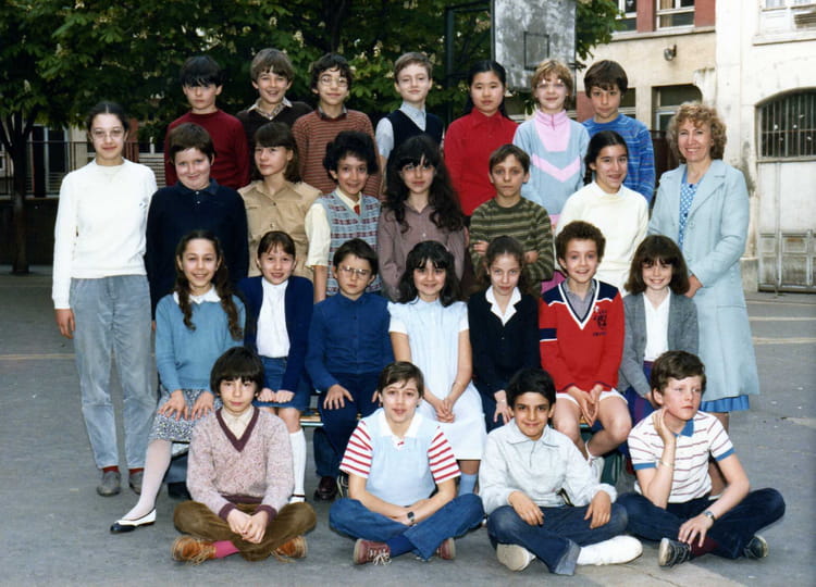 Photo de classe Primaire de 1982, 39 Rue Aqueduc 75010 - Copains d'avant
