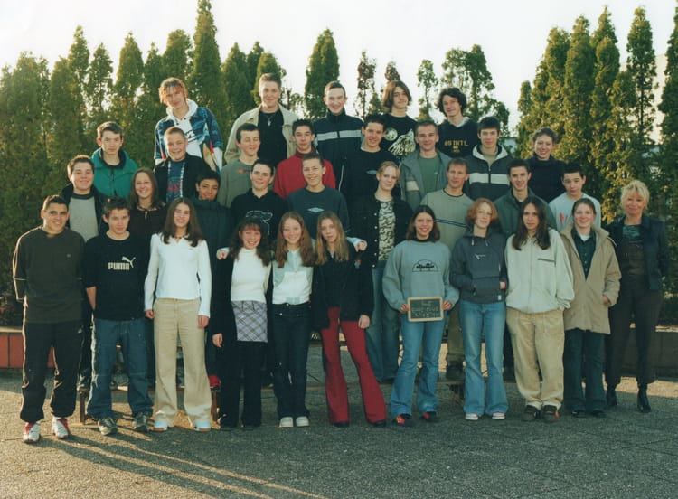 Photo de classe 2nde 9 de 2002, Lycée Andre Malraux - Copains d'avant