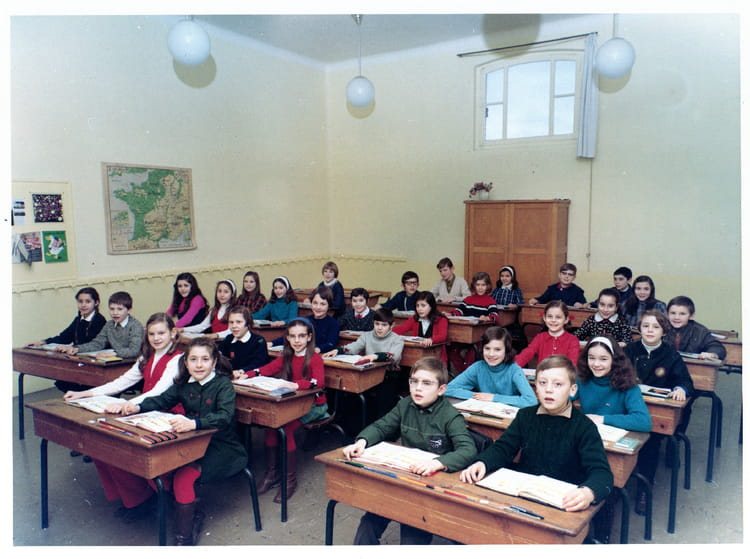 Photo de classe Melle leroy de 1970, ECOLE JEAN MACE - Copains d'avant