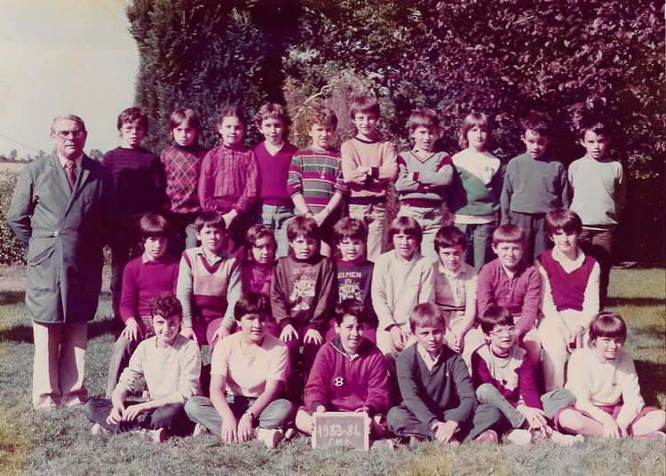 Photo de classe CM2 1983-1984 de 1983, Ecole Saint Joseph (Saint Remy ...