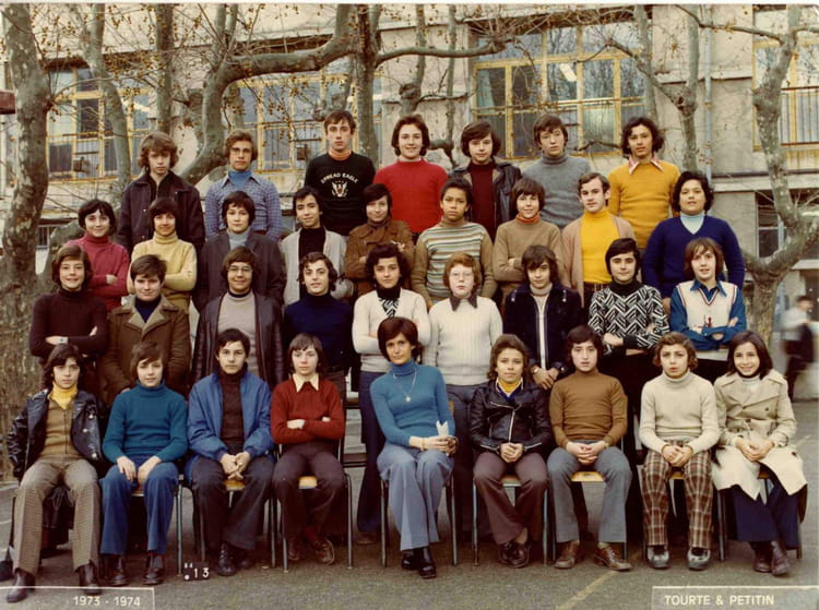 Photo de classe Classe 4ème de 1974, PIERRE PUGET - Copains d'avant