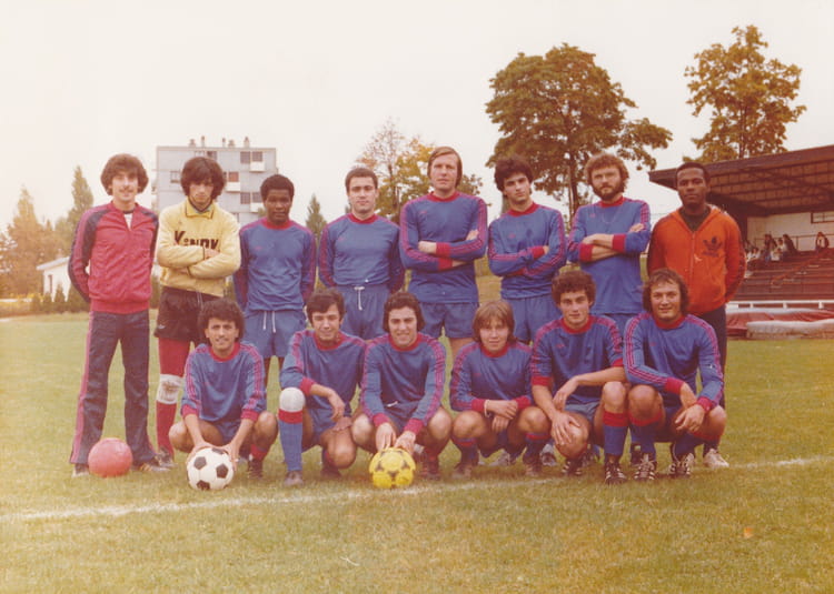 Photo de classe Equipe réserve saison 79/80 de 1980, AS MEUDON ...