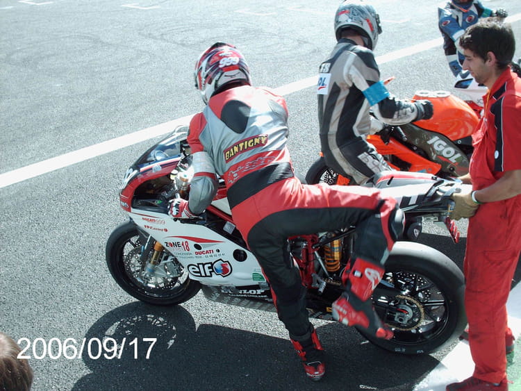 Photo de classe LE DEPART DE NOTRE DUCATI 999 AU BOL D' OR 2006 de 2006 ...