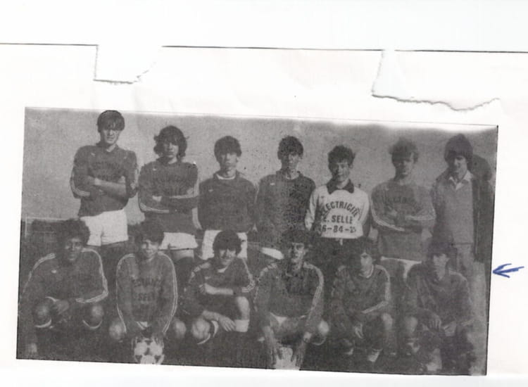 Photo de classe Juniors 1983 de 1983, Fc. Famars - Copains d'avant