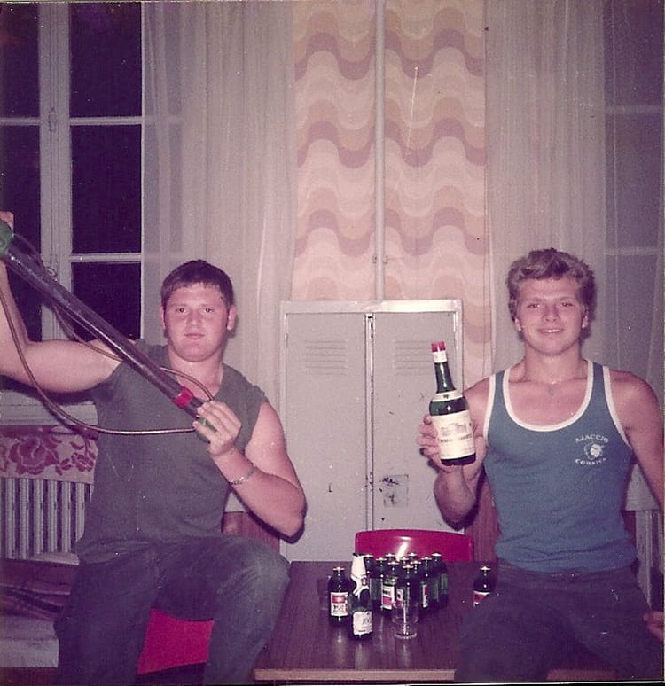 Photo de classe LE BON PINOT DE CHARENTE de 1983, Ba 914 - Copains d'avant