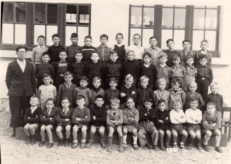 Photo de classe écoles des forges d'Audincourt de 1949, ECOLE DES ...