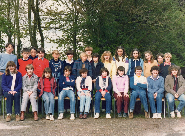 Photo de classe 4 eme ou 3eme ? de 1983, ALAIN JACQUES - Copains d'avant