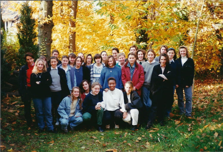 Photo de classe Seconde 1993-94 de 1993, Lycée Des Châtaigniers ...
