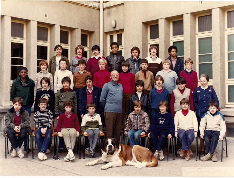Photo de classe 6EME ? de 1981, Collège Saint-nicolas - Copains d'avant
