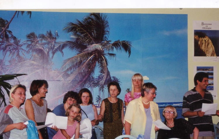 Photo de classe Enseignants de 2001, Lycée Professionnel Jacques-yves ...