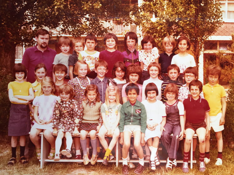 Photo de classe CE1 M. Coté de 1975, ECOLE LES GRANDS GODEAUX - Copains ...