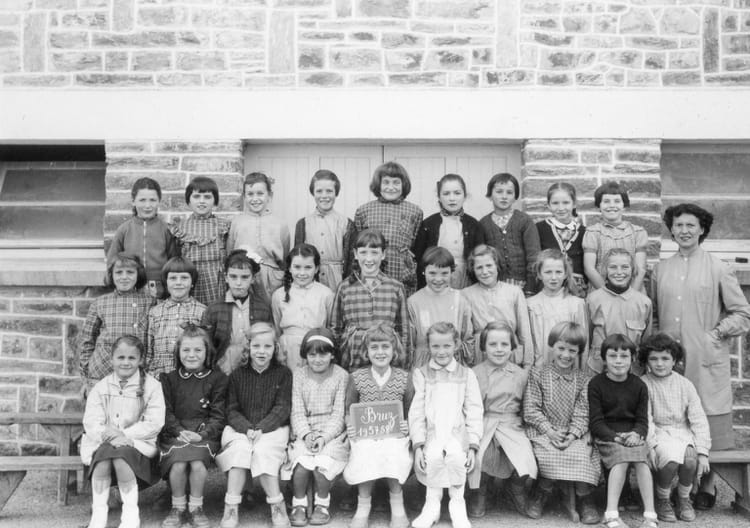 Photo de classe Classe de Mme CADE de 1957, Ecole Jacques Prévert ...