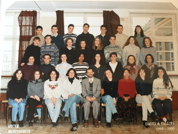 Photo de classe BTS2 de 1996, Lycée De Montgeron - Copains d'avant