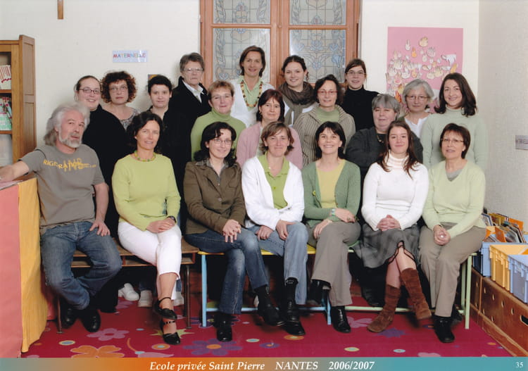 Photo de classe Equipe enseignante ecole st Pierre de 2006, ECOLE SAINT PIERRE - Copains d'avant