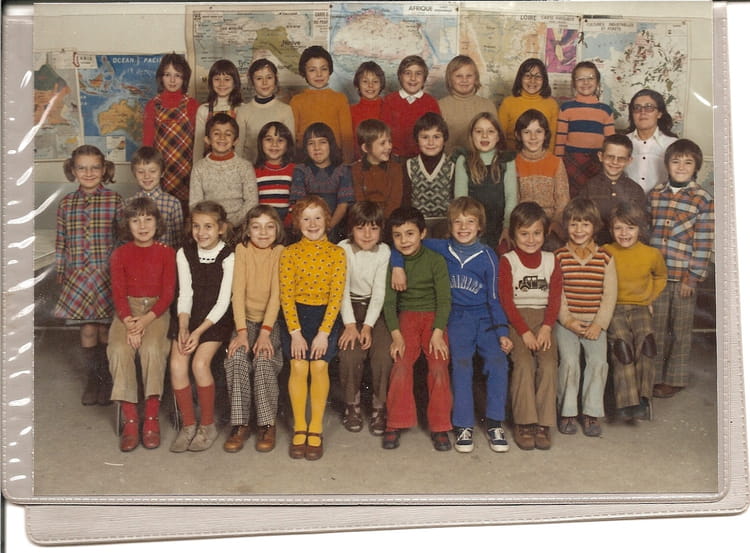 Photo de classe 9 éme de 1976, Ecole Epc Jeanne D'arc - Copains d'avant