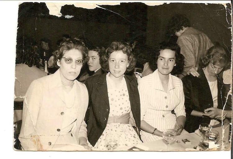 Photo de classe Les charmantes coupeuses sic.... de 1959, Usine De ...