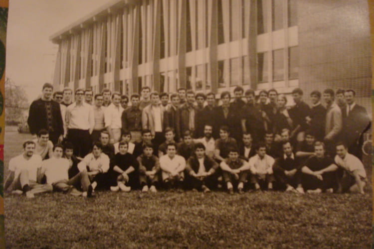Photo de classe P1 68 /69 de 1968, Centre Régional D'education Physique ...