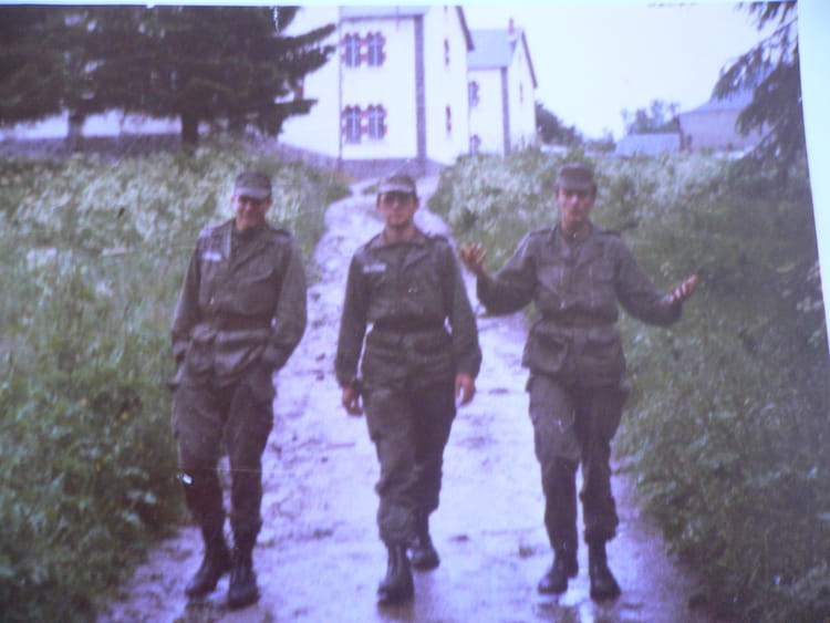 Photo de classe 16eme ra de 1980, 16ème Régiment D'artillerie - Copains ...