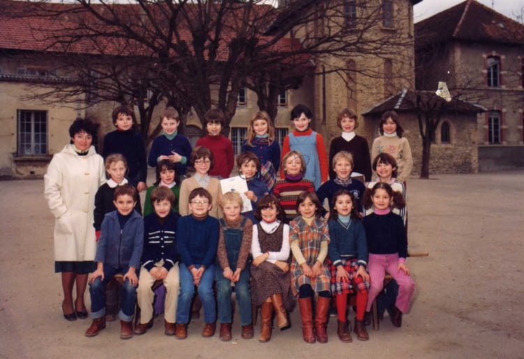 Photo de classe CE1 de 1979, Ecole Saint Joseph (La Tour Du Pin ...