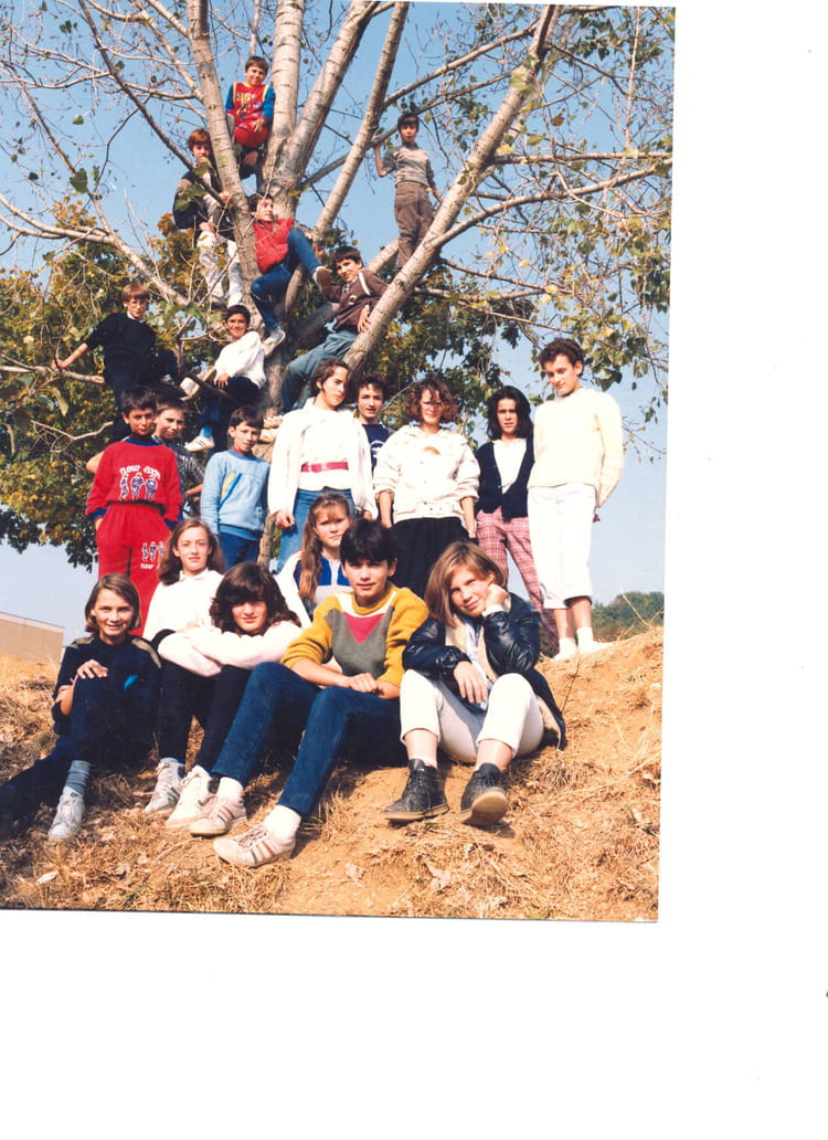 Photo de classe 5eme de 1986, Collège Notre-dame-du-mas - Copains d'avant
