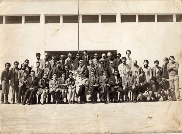 Photo de classe Les Grands de Abane Ramdane de 1975, Lycée Abane ...