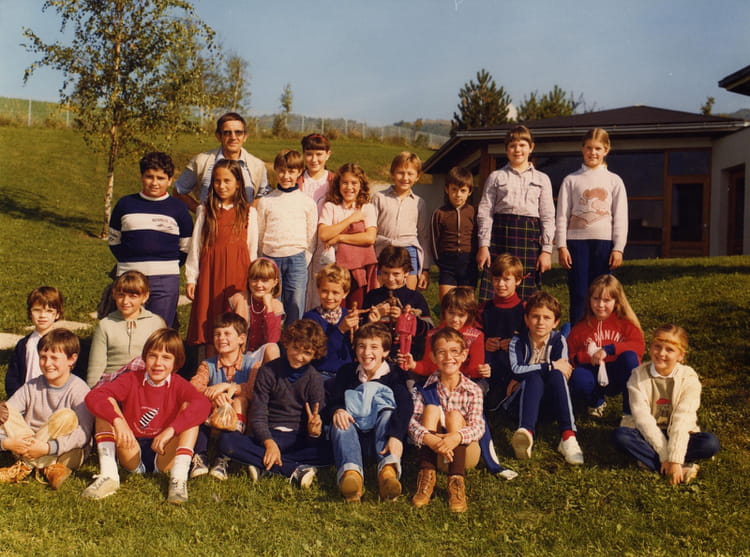 Photo de classe CM2 de 1981, ECOLE VAL FLEURI - Copains d'avant