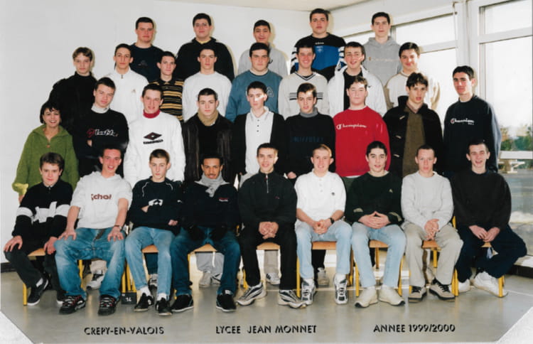 Photo de classe 2nd 11 STI 1999_2000 de 1999, Lycée Jean Monnet ...