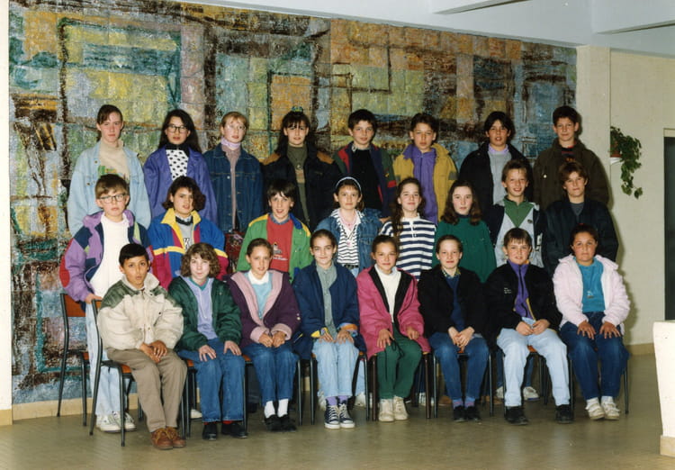Photo de classe 6ème D de 1992, College Guillaume Le Conquérant ...